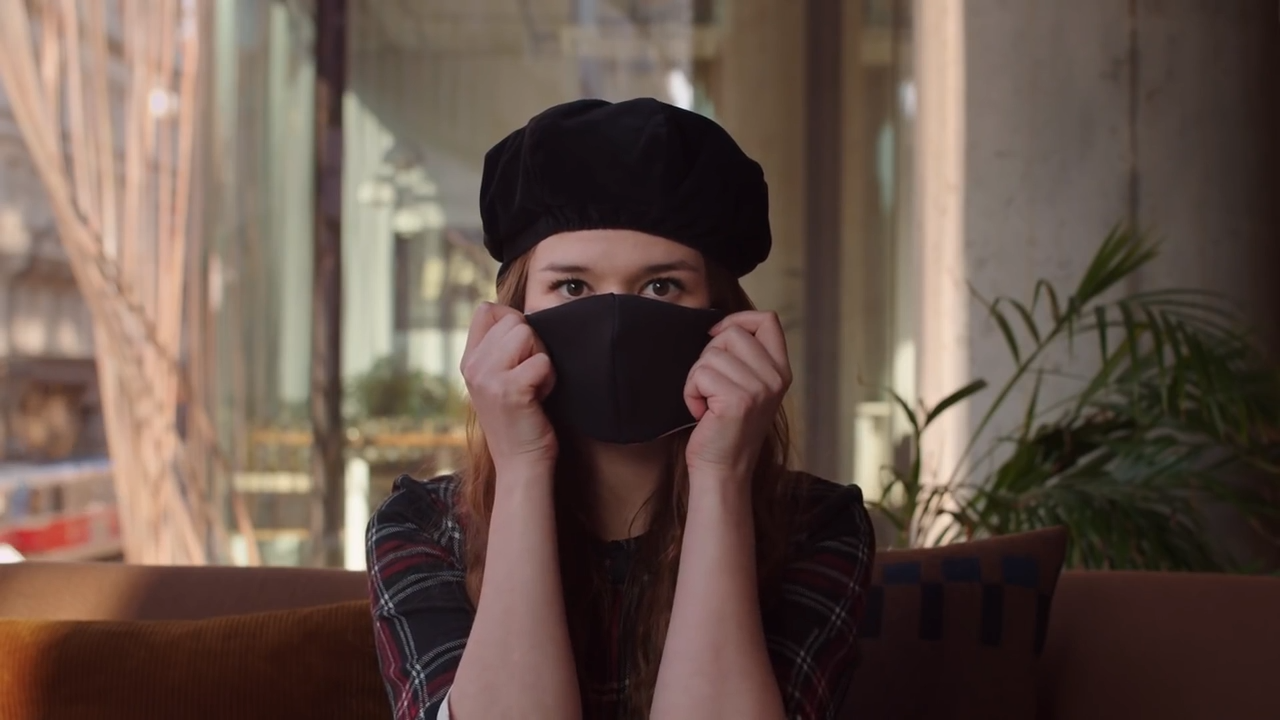 Noste roušku jako Češi. Babiš poslal Trumpovi video, které nabádá k ...